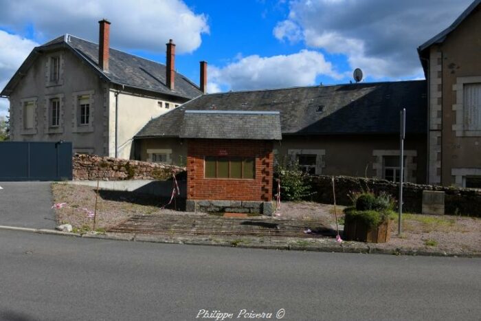 La pesée de Moux-en-Morvan est un beau patrimoine - Nièvre Passion